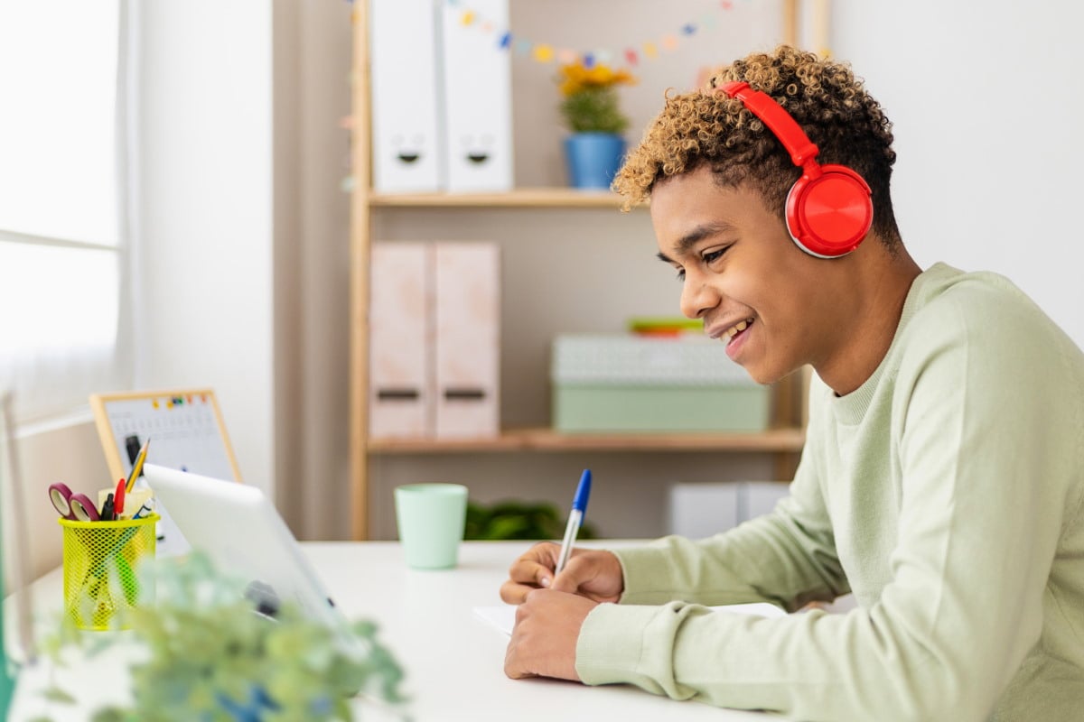 Understanding CPaaS: Meaning, Technology, and Examples